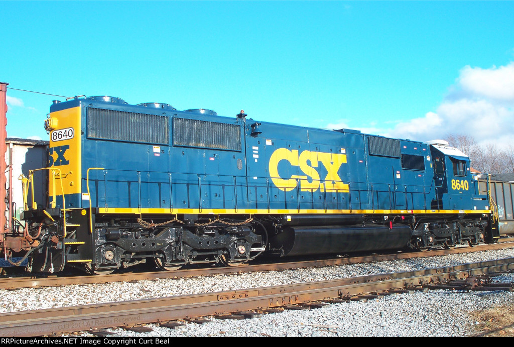 CSX 8640 (2)